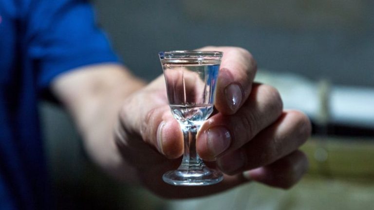 Chinese Drinking Culture: A Guide To Dealing With Drinking Etiquette in ...