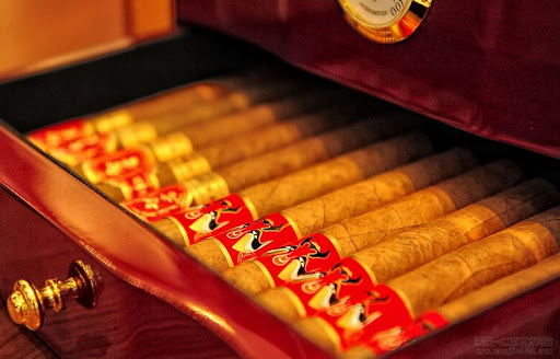 Cigar In China - Let's Chinese