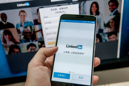 Best Chinese Alternative to LinkedIn in 2025 - Let's Chinese